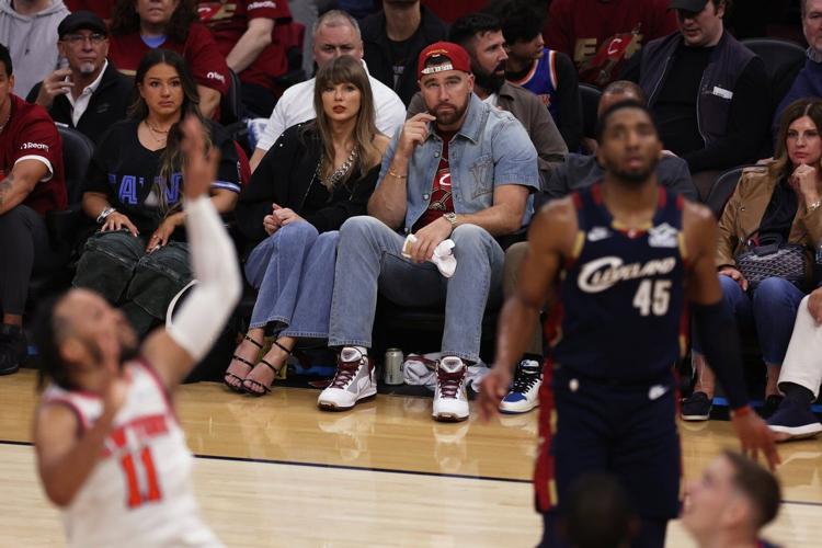 Donovan Mitchell, Cavs fall into perilous 3-0 hole as Knicks keeping ...