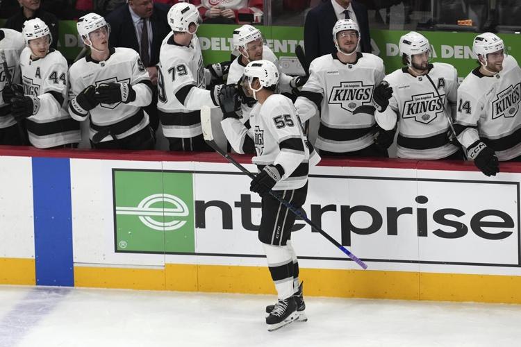 Kasper, Raymond help Red Wings beat Kings 5-2