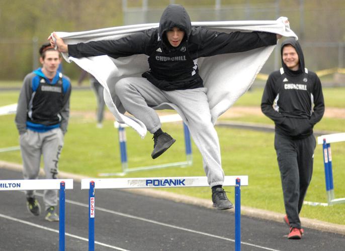 Dundas Valley Gryphons take team title at Hamilton high school track meet