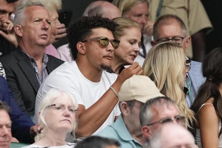Actor Dustin Hoffman and Super Bowl winner Patrick Mahomes among ...