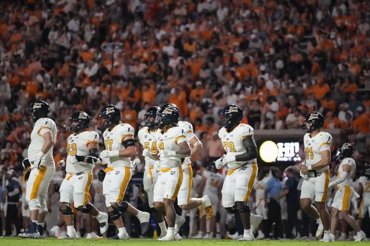 College football guarantee games pay millions to small-budget schools ...