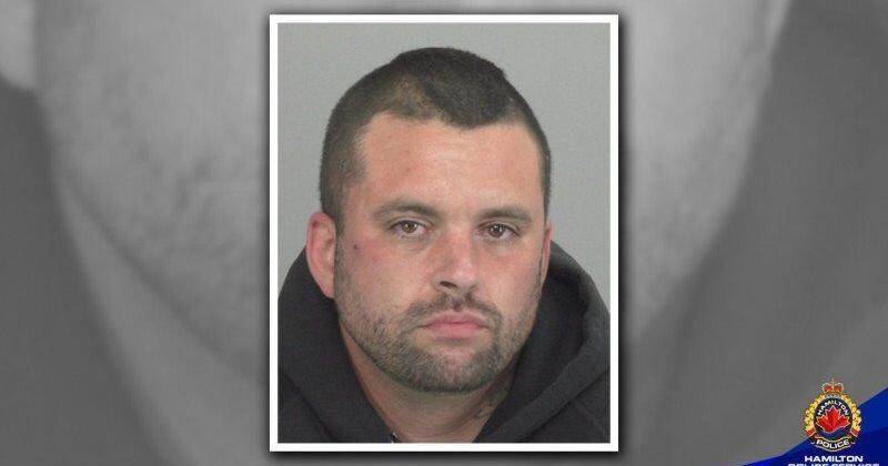 Hamilton police looking for inmate released ‘in error’