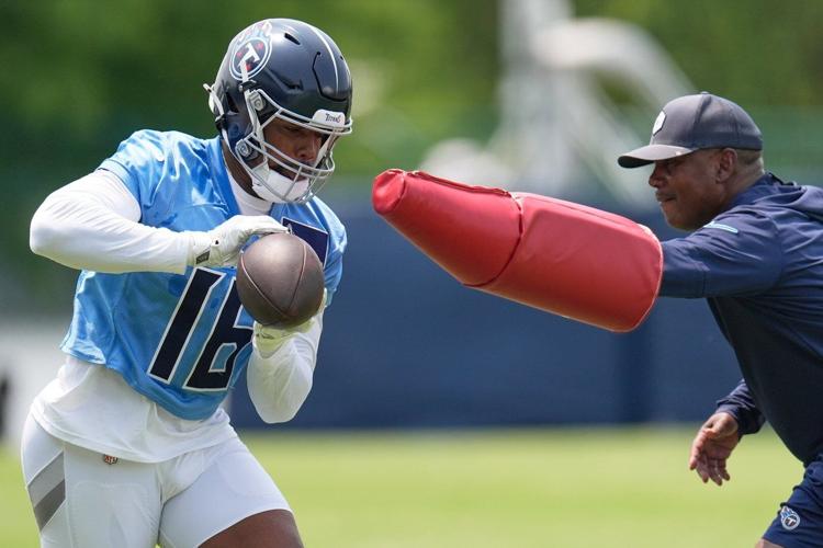 Commanders' Terry McLaurin will miss the Cowboys game. Washington adds ...