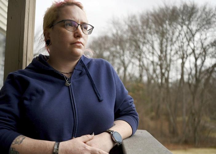 Family seeks reunion with man who says he was held captive for 2 decades