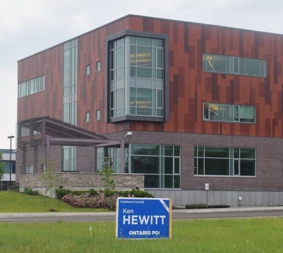 Ken Hewitt returns to Haldimand mayor’s chair after an unsuccessful run ...
