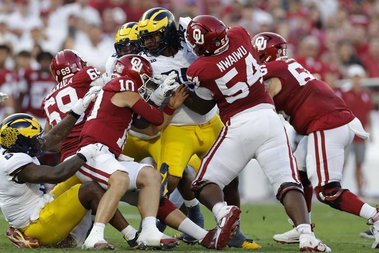 John Mateer has 2 TDs rushing, 1 passing as No. 18 Oklahoma beats No ...