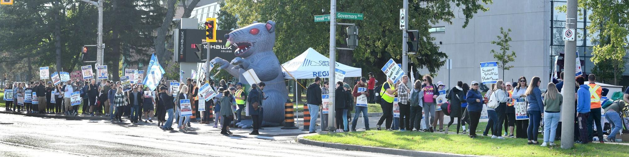 Classes cancelled at Mohawk College as support staff picket