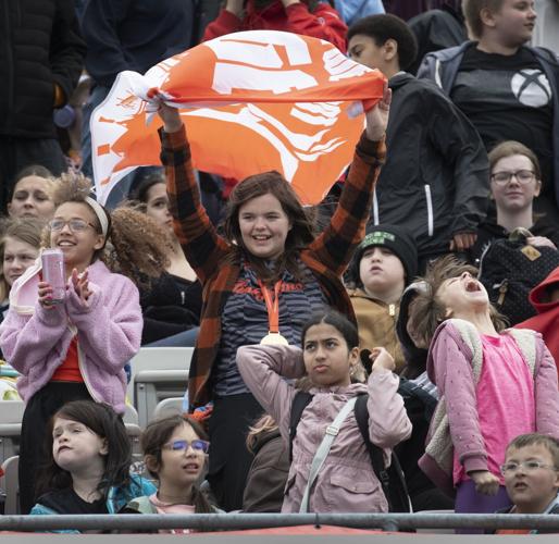 15,000 students cheer undefeated Hamilton Forge