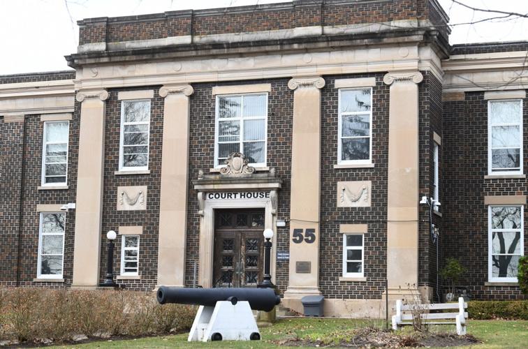 Trial hears details of police hunt for suspects