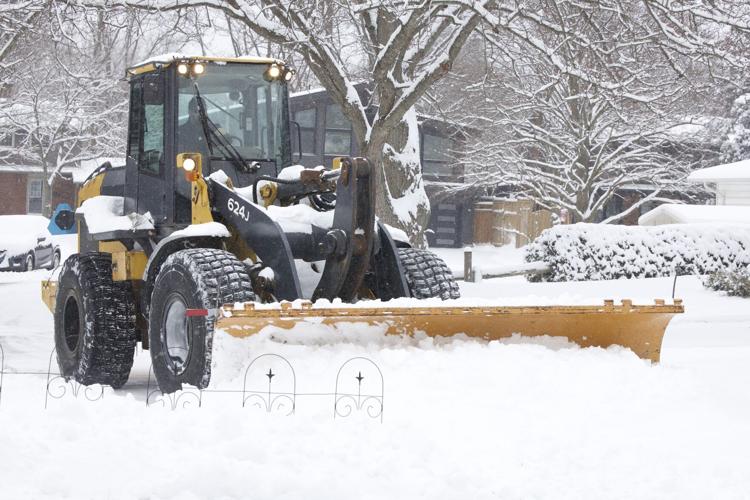 Snow day hits Hamilton, forcing school and business closures