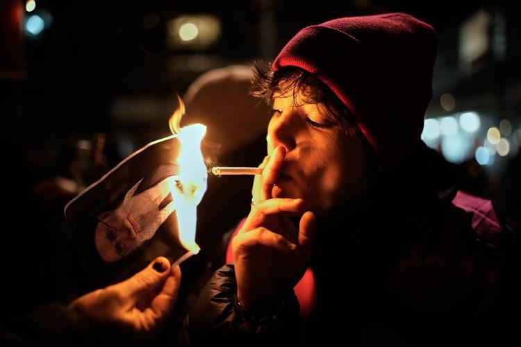 She set a photo afire, lit a cigarette - and became a symbol of ...