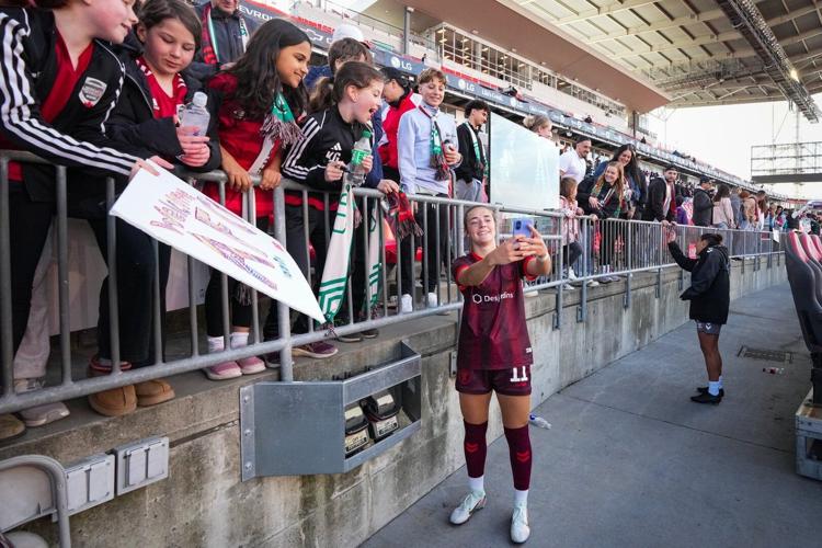 Star forward Olivia Smith leaves Canada camp, returns to Arsenal to ...