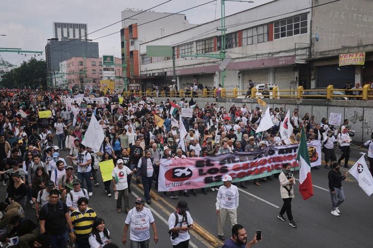 Gaza crisis features in march remembering 1968 Mexican massacre