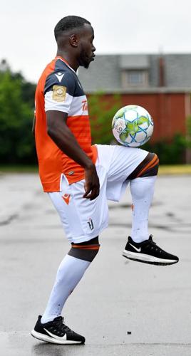 Forge FC’s Kwame Awuah teaches kids how to go Around the World