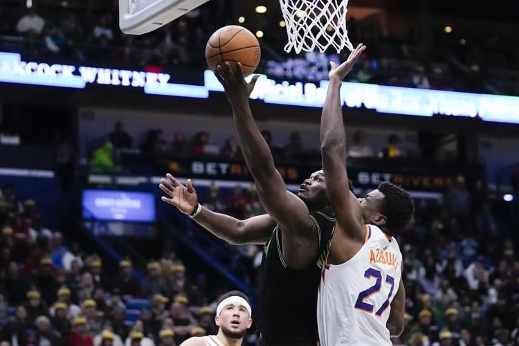 Devin Booker scores 52 points, Suns rout Pelicans 123-109