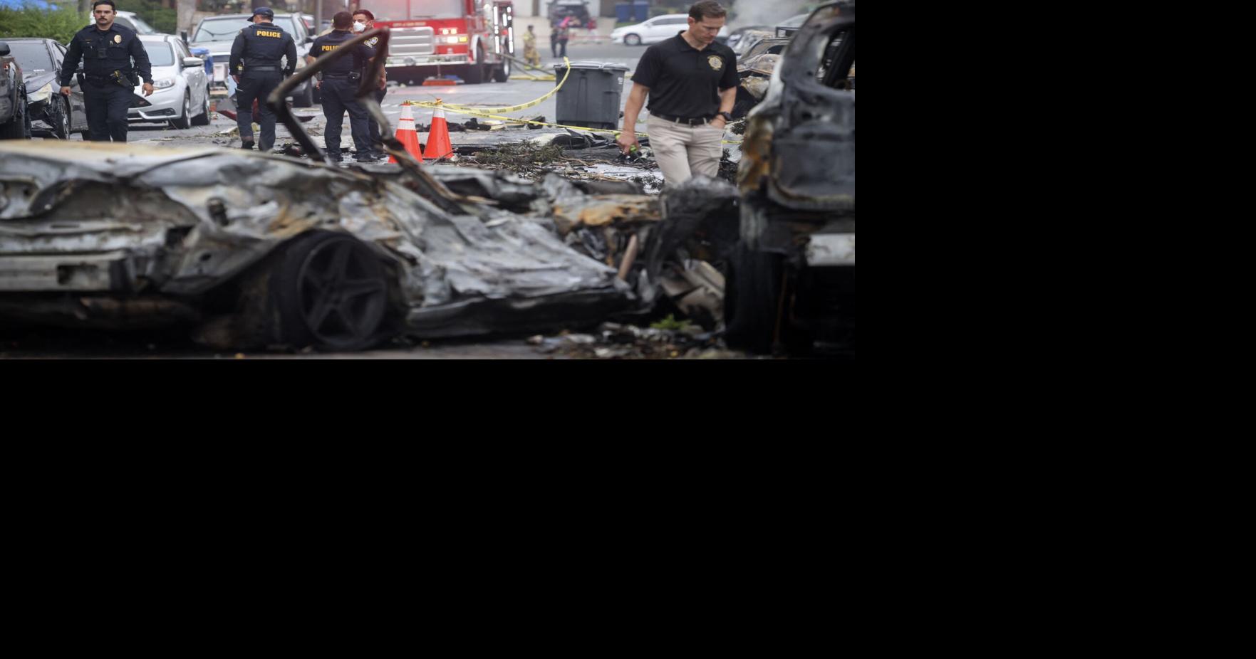 Multiple people on private plane that crashed into San Diego ...