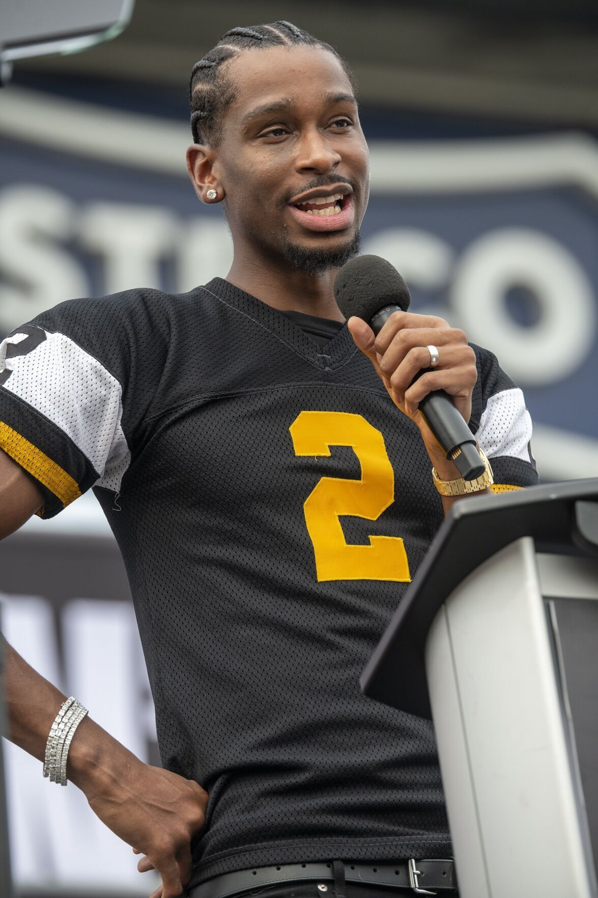 Hamilton gives Shai Gilgeous-Alexander key to the city