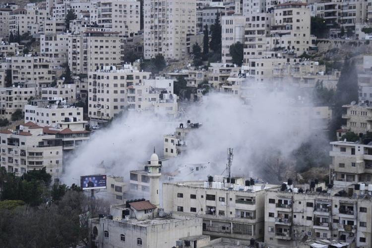 Live updates: Gaza ceasefire talks gain momentum as Israel accepts a US ...