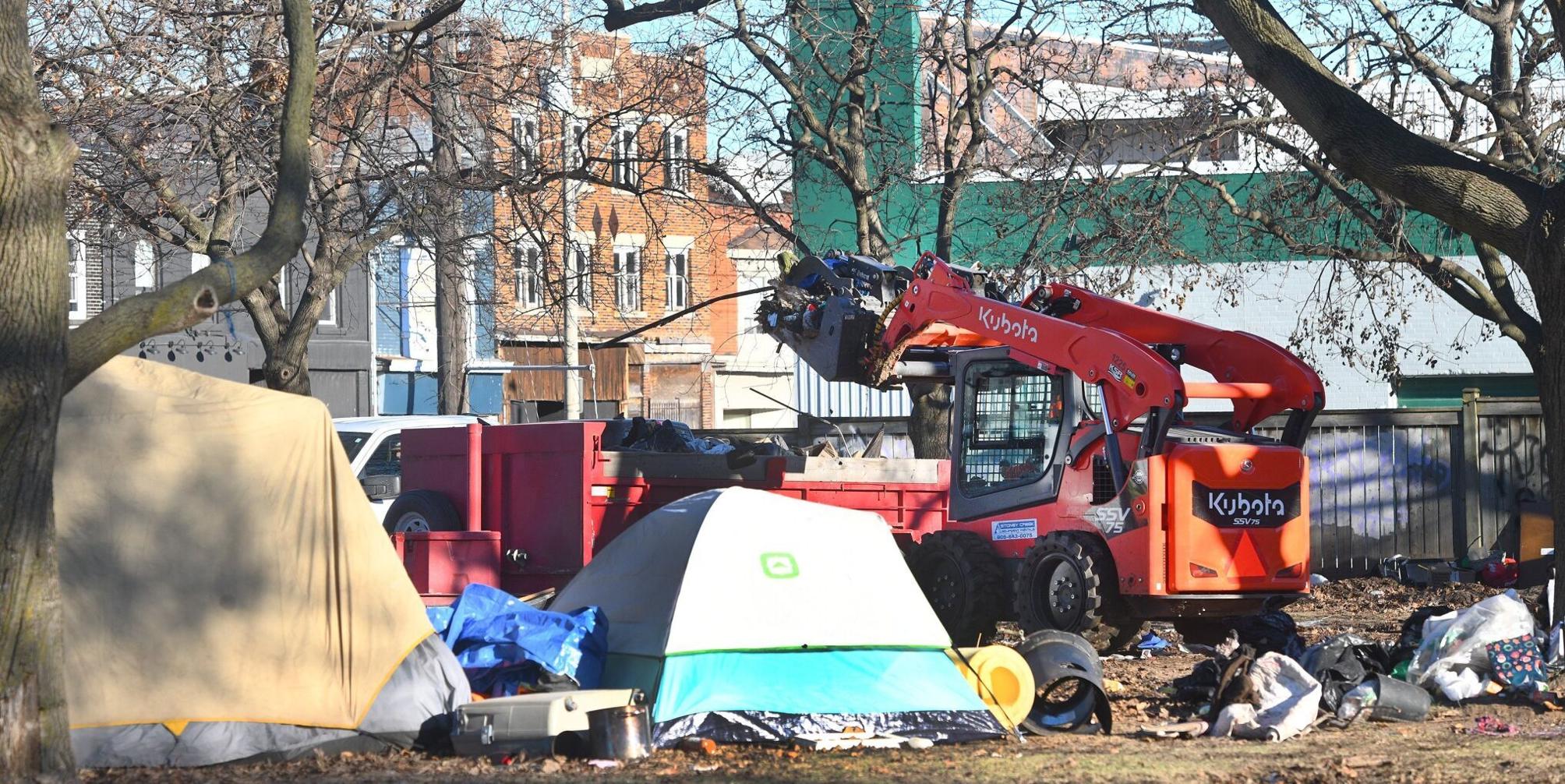 Horwath calls on government to step up game on homelessness