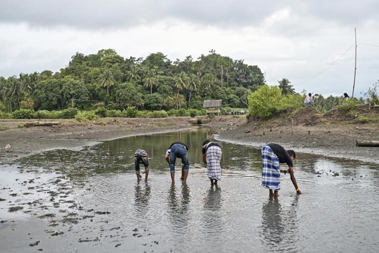 ‘Pray for us’: Eyewitnesses reveal first clues about a missing boat ...