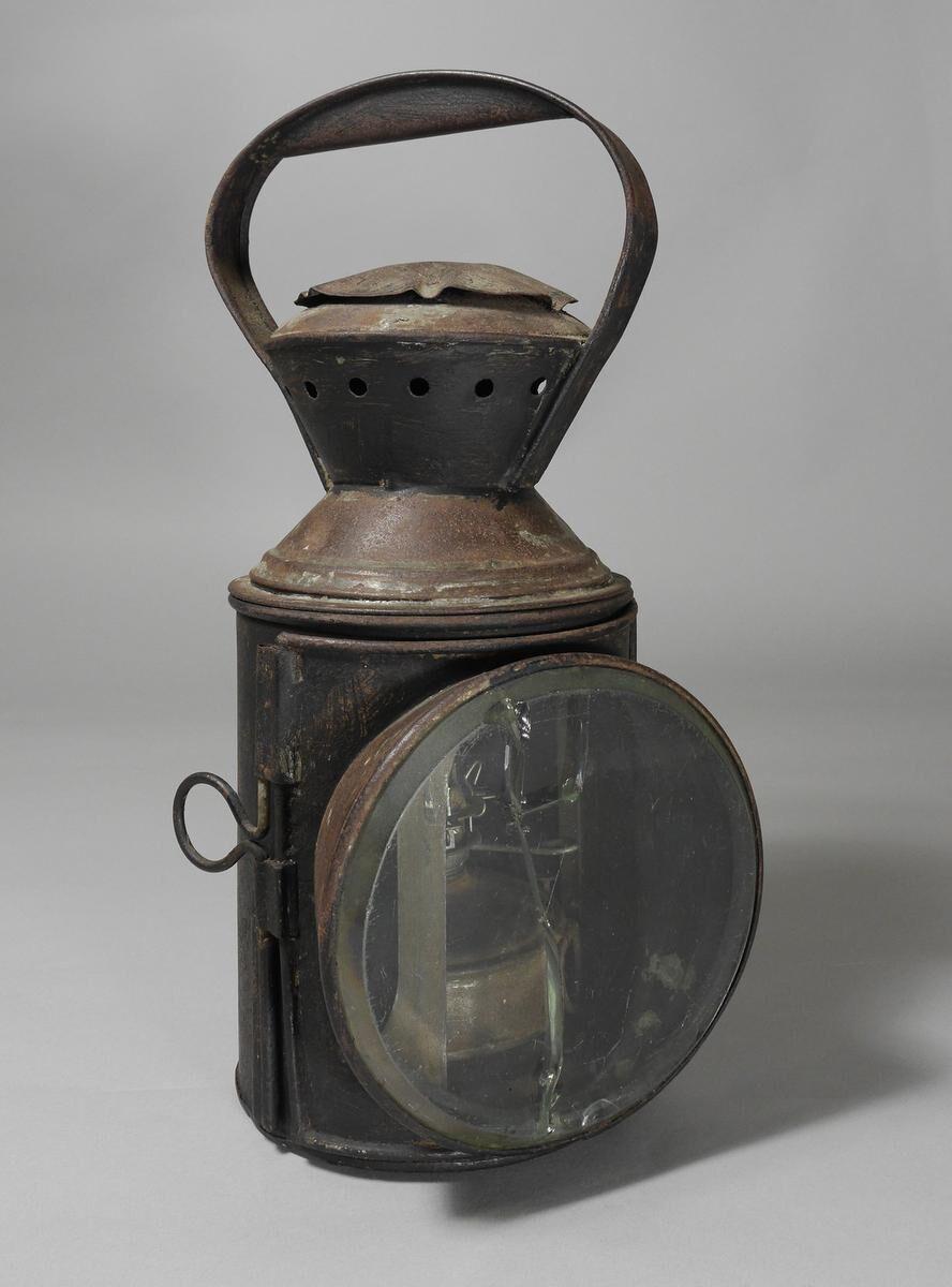 Exhibition remembers the rise and fall of the Desjardins Canal