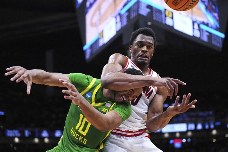 Caleb Love leads Arizona past Oregon 87-83 to set up a showdown with ...
