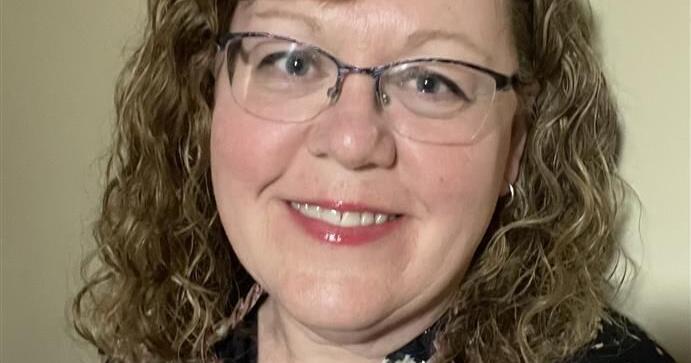 Former Norfolk paramedic chief named health unit CEO