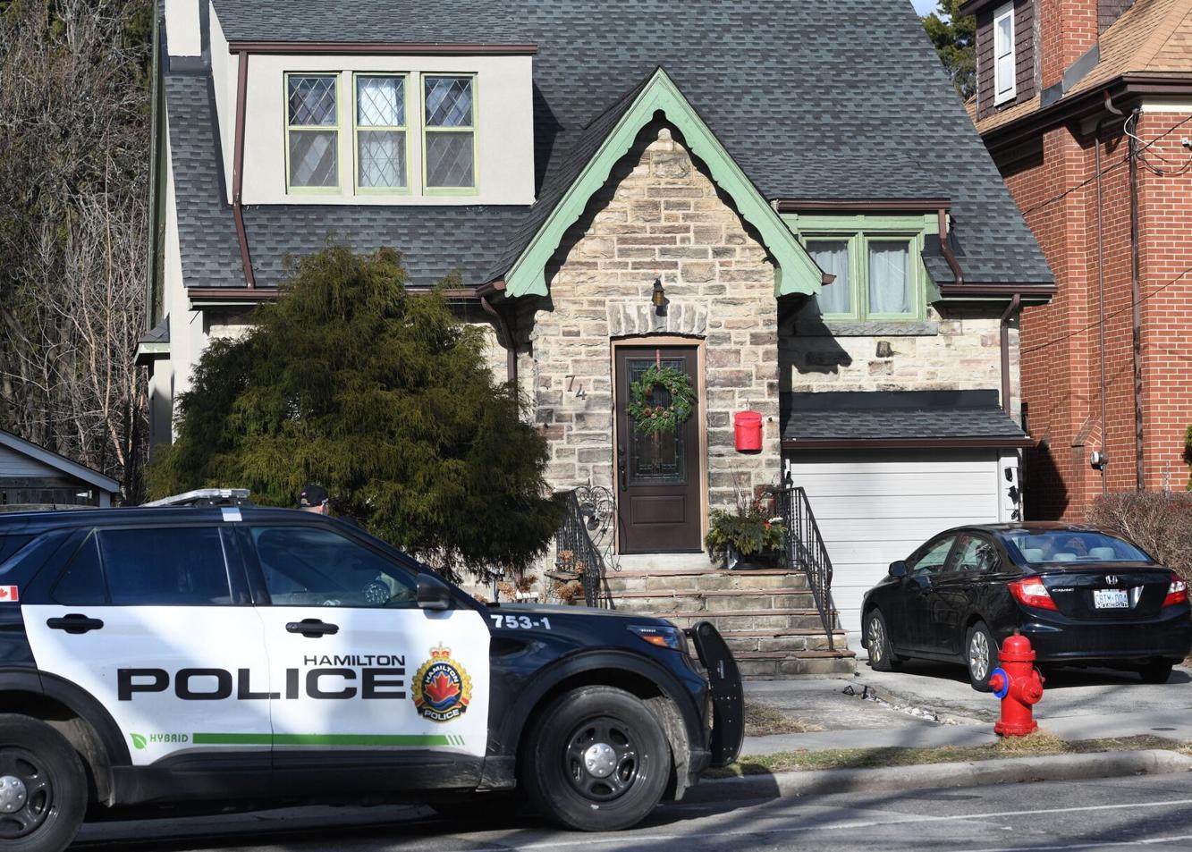 Hamilton man accused of killing dad with arrow court