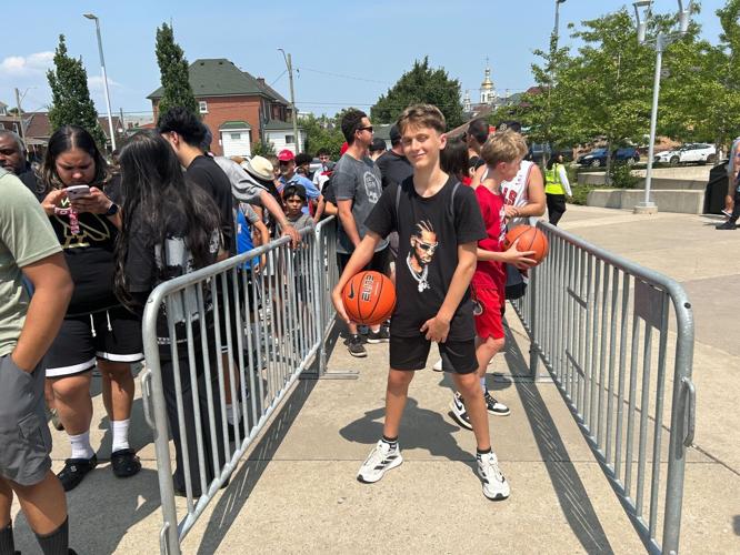 Hamilton gives Shai Gilgeous-Alexander key to the city