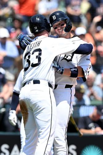 Tigers hit 6 homers in 11-0 rout of Twins