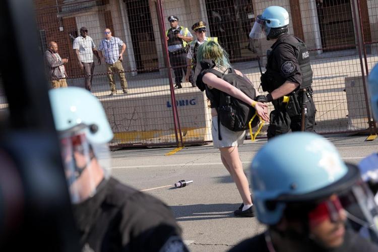 Pro-Palestinian protesters clash with police near Chicago's Israeli ...