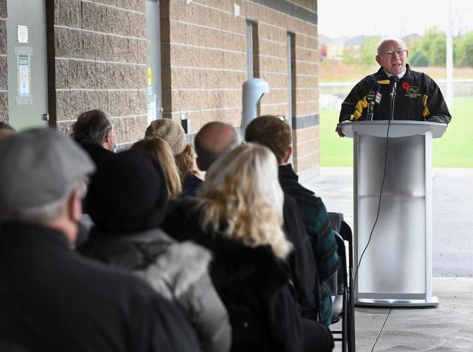 Hamilton honours legendary CFL quarterback Russ Jackson