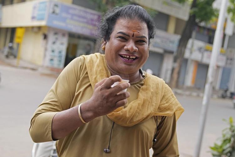 This trans woman was begging on India’s streets. A donated electric ...
