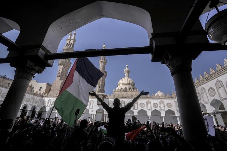 Thousands in Muslim countries and beyond demonstrate over Israeli ...