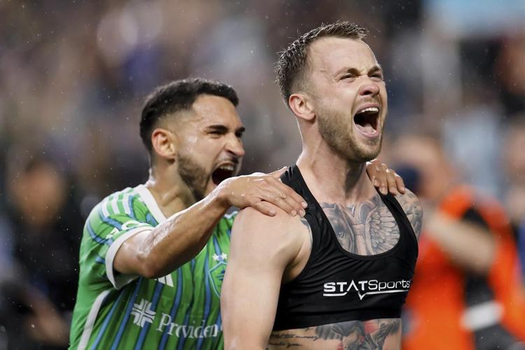 Albert Rusnák scores twice on PKs after halftime to rally Sounders to 2 ...