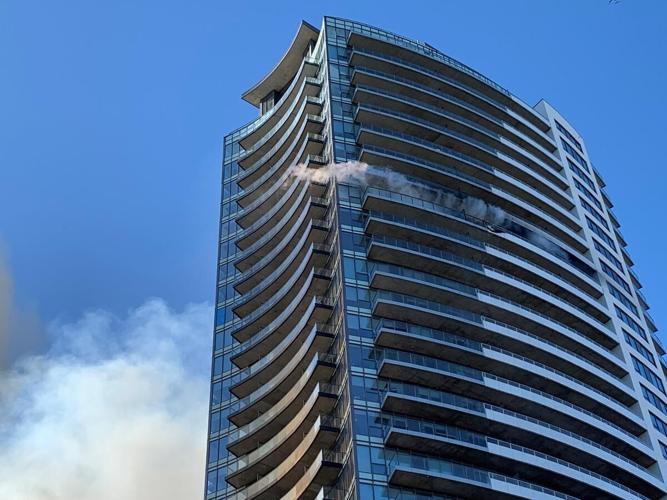 ‘A total loss’: Giant fire downtown collapses historic warehouse as ...