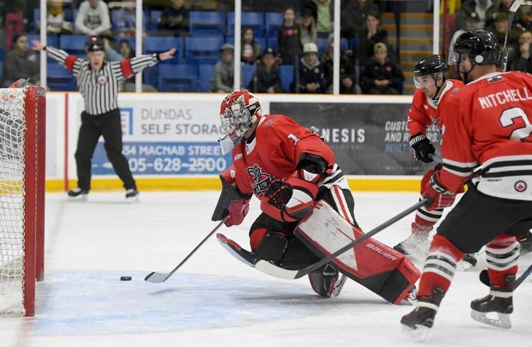 Dundas Real McCoys win Allan Cup