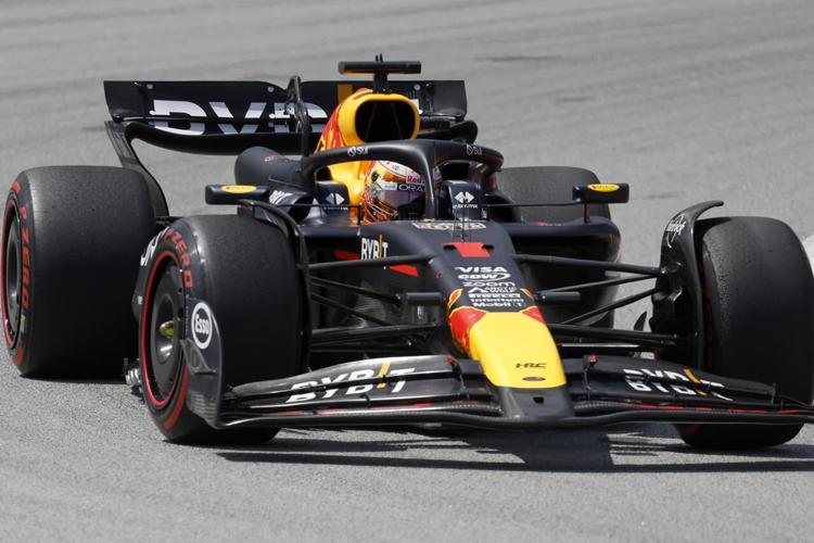 Max Verstappen holds off Lando Norris to win Spanish GP and increase F1 ...