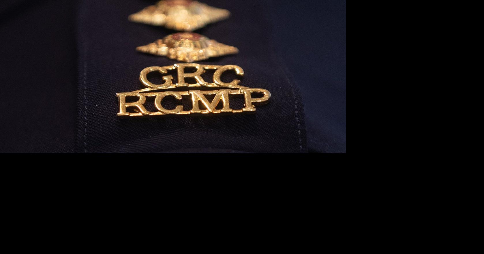 Two-vehicle crash in Burnaby, B.C., leaves one driver dead