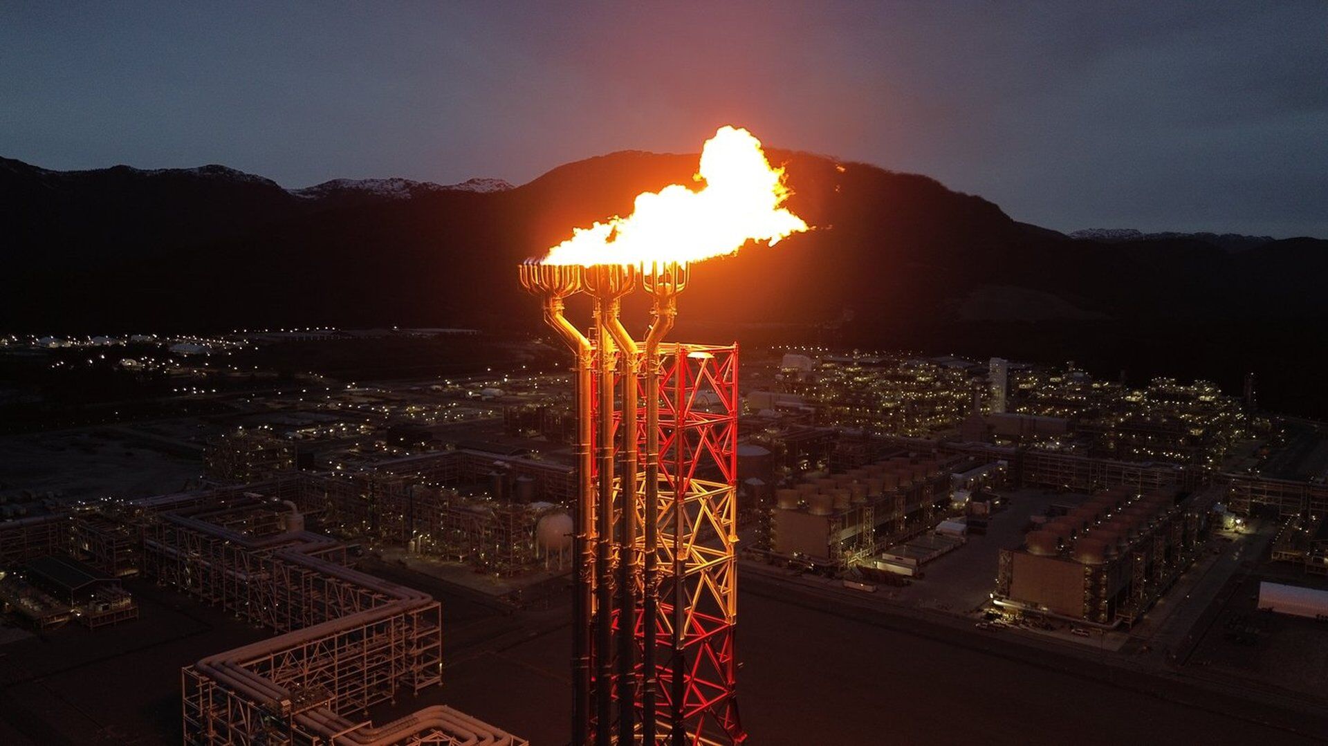 BC comes under fire after cutting fees on LNG, pipeline projects