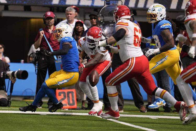 Chiefs WR Rashee Rice could be lost for season with knee injury after ...