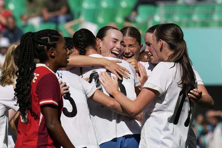 Swanson's 2 goals lead US over Zambia at the Olympics, Canada tops New ...