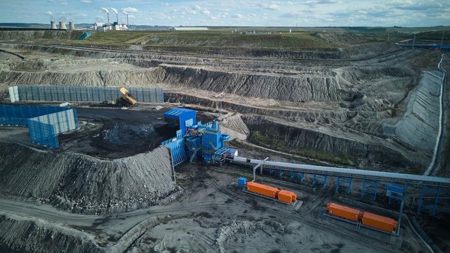 China's Inner Mongolia bets on solar and wind but coal stays close