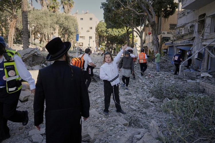 Photos show damage in Haifa and Tel Aviv in the latest Iranian missile ...