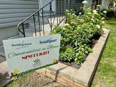 Communities in Bloom: Weekly Yard Spotlight #2