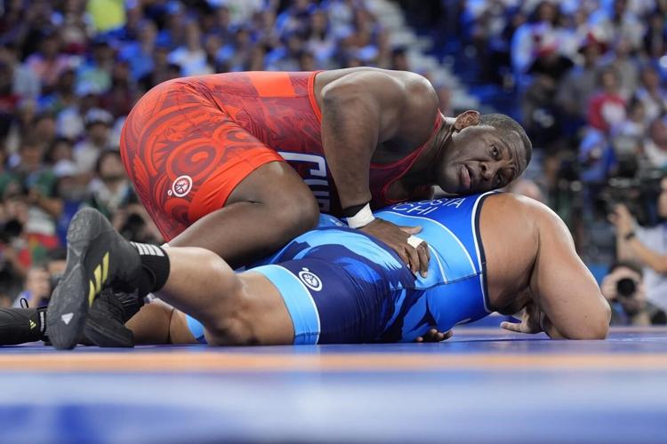 Cuban Greco-Roman wrestler Mijain Lopez wins record fifth straight gold ...