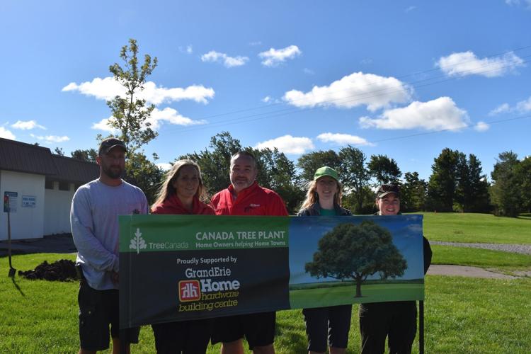 8 new trees planted in Byng Island Conservation Area
