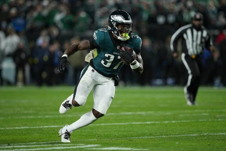 Eagles' defense has carried them to an 8-2 record while the offense ...