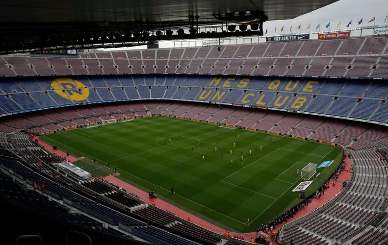 Barcelona trains at Camp Nou for first time in over 2 years as stadium ...