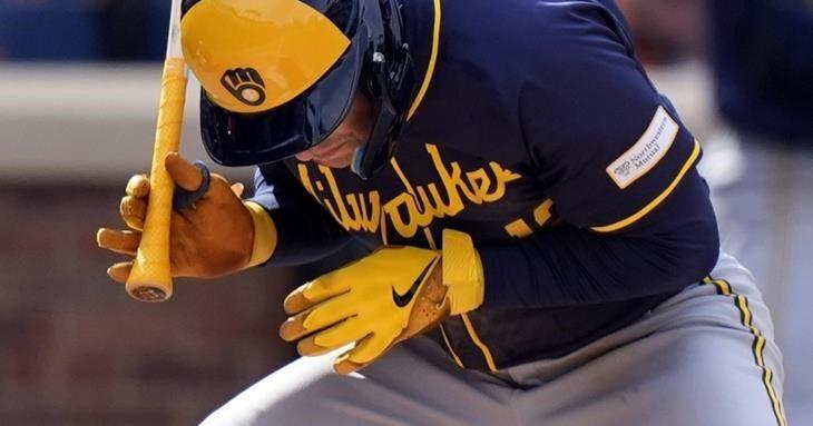 Pitchers Génesis Cabrera of Toronto and Yohan Ramírez of New York Mets ...